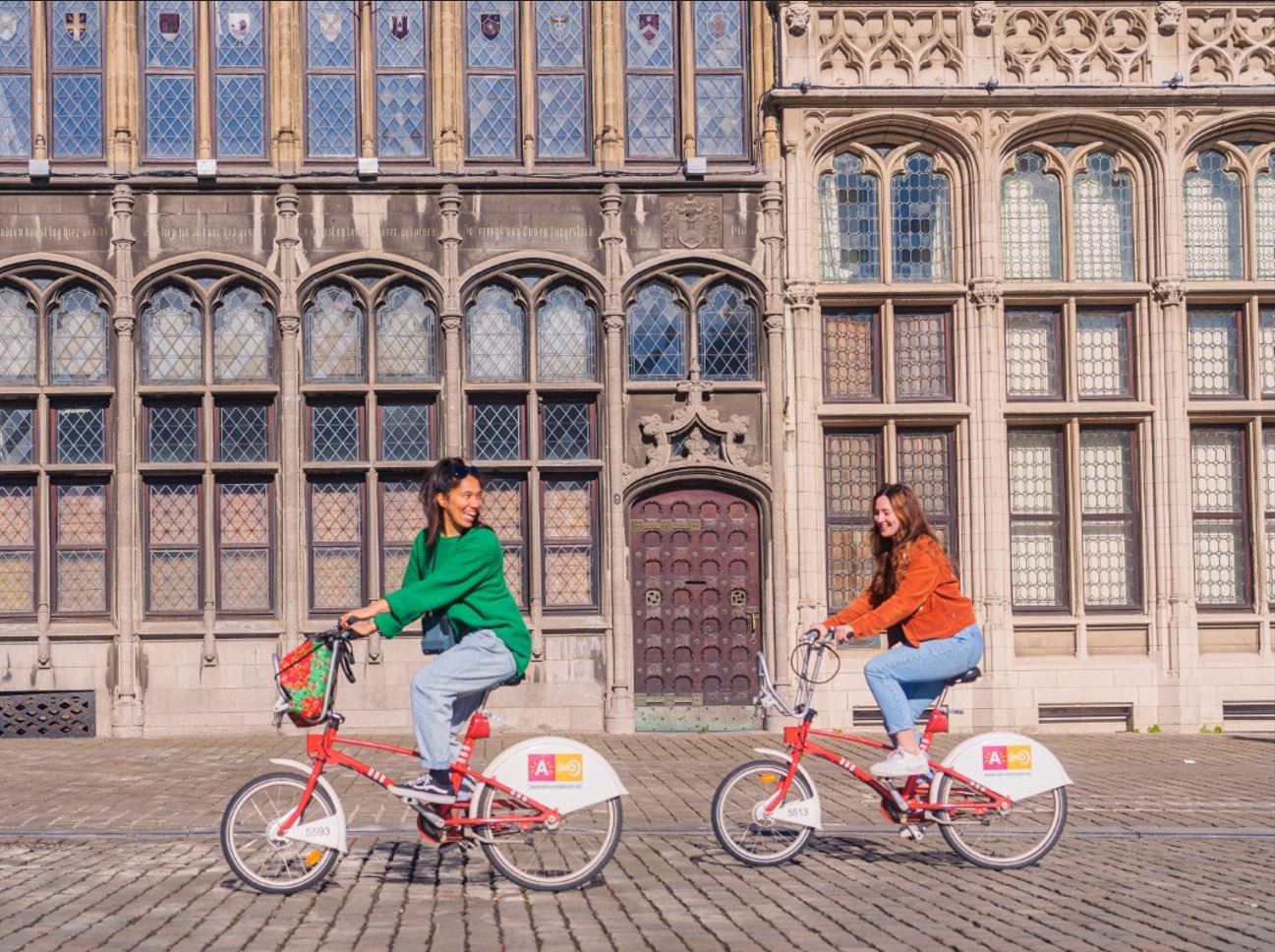 Antwerpen fietst met Velo | Huur een deelfiets voor een dag, week of jaar